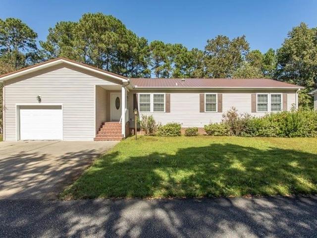 4517 Manitook Dr, Little River, SC 29566