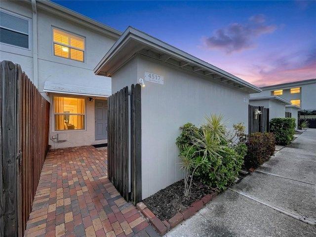 4517 W LA Villa Ln, Tampa, FL 33611