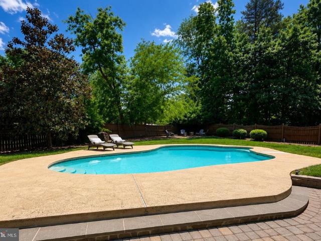 4517 Waverly Crossing Lane