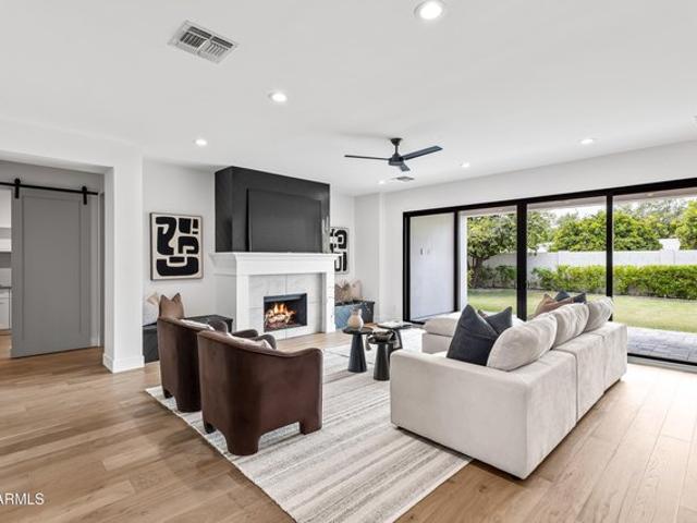 4518 N 39th St, Phoenix, AZ 85018