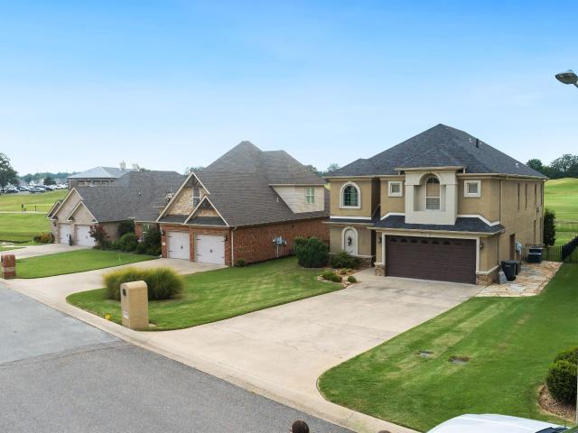 4518 Clubhouse Dr