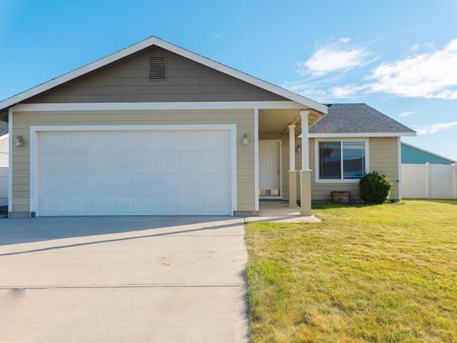 4518 Kubota Ln, Pasco, WA 99301