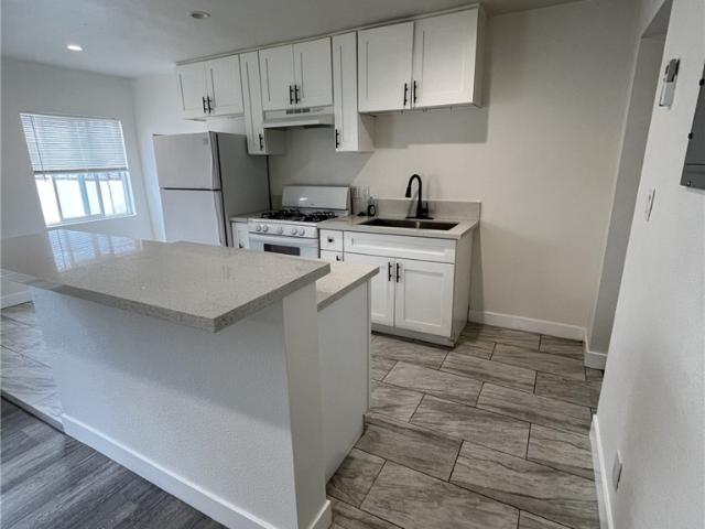4518 S Normandie Avenue 3/4