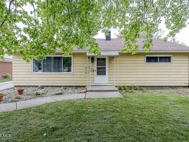 4518 Thackeray Rd, Maumee, OH 43537
