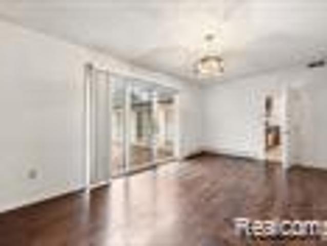 4510 W Maple Road