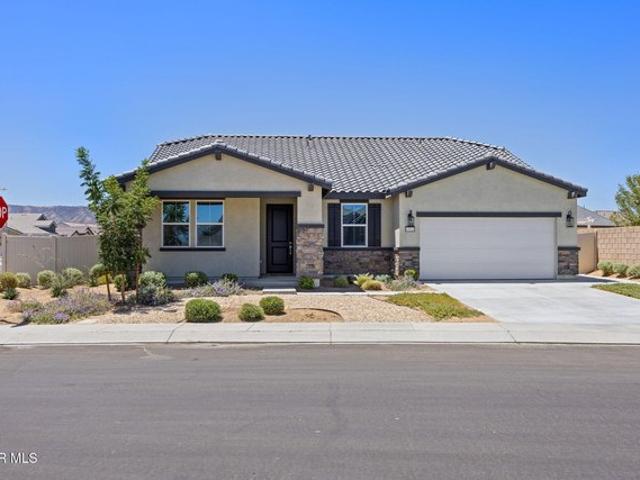 45111 Westview Dr, Lancaster, CA 93536