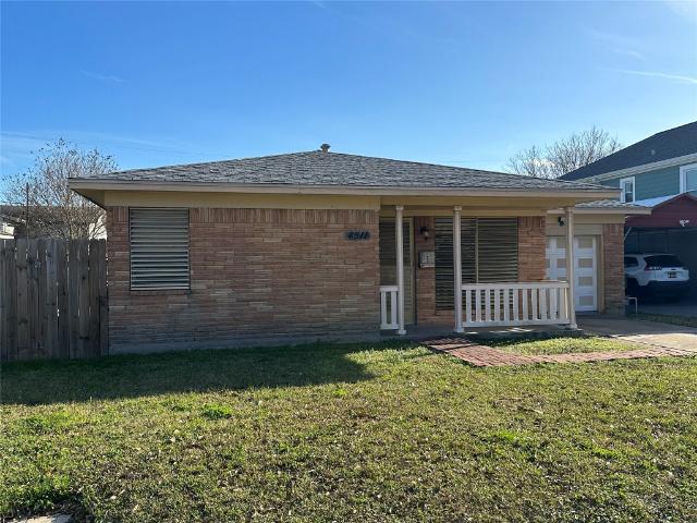 4511 Avenue R 1/2, Galveston, TX 77551 | MLS #66001
