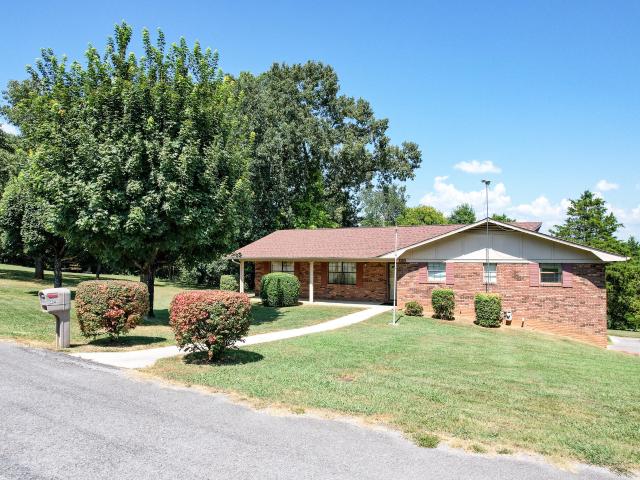 4511 Birchwood Circle