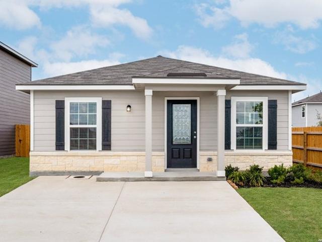 4511 Caracara Ct, San Antonio, TX 78223