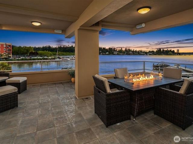 4511 Lake Washington Blvd NE Apt 2, Kirkland, WA 98033
