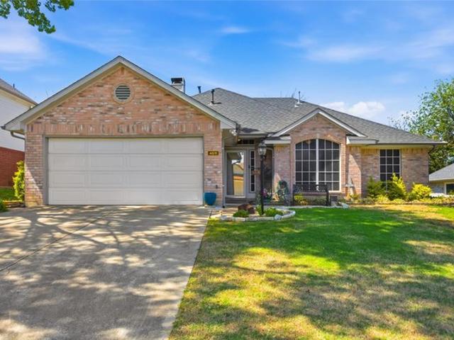 4511 Queenswood Dr, Grand Prairie, TX 75052
