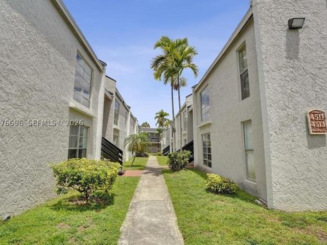 4511 Treehouse Ln Unit B, Tamarac, FL 33319