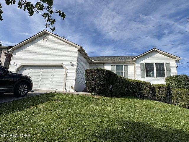 4512 Castleman Ln, Knoxville, TN 37921