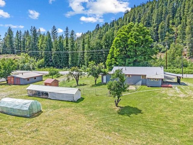 4512 Highway 31, Ione, WA 99139