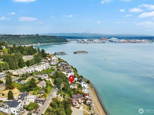 4512 Layman Ter NE, Tacoma, WA 98422