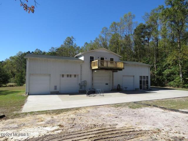 4512 Tobacco Road