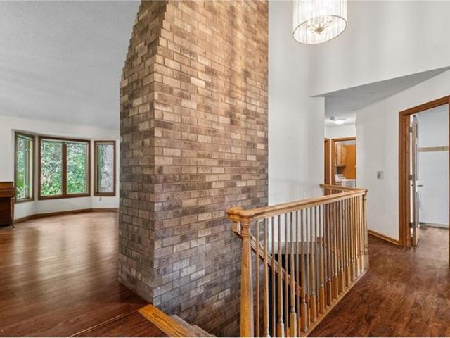 4512 Williston Rd, Minnetonka, MN 55345