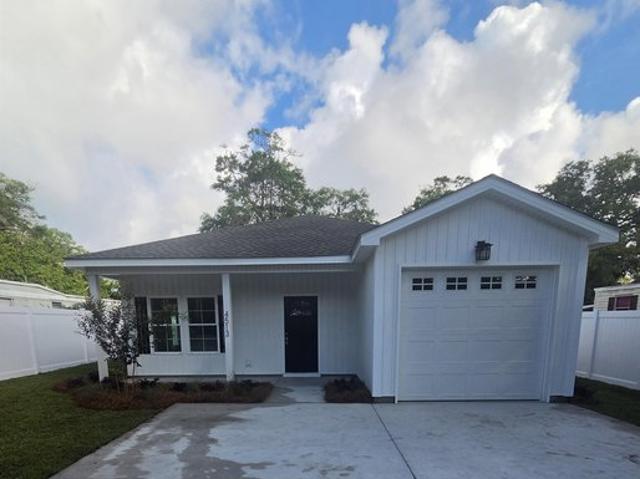 4513 Pelican St, North Myrtle Beach, SC 29582