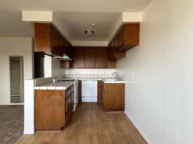 4513w 2 Bedroom Apartment for Rent at 4513 W 115th St, Hawthorne, CA 90250 North Hawthorne