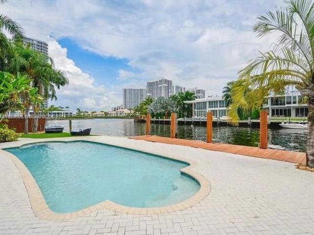 451 Center Island Dr, Golden Beach, FL 33160