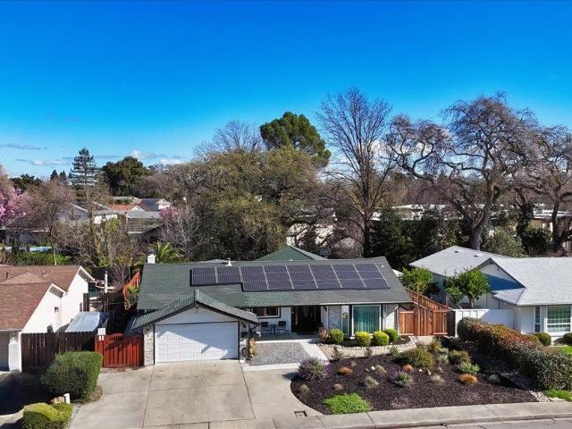 451 Alamo Dr, Vacaville, CA 95688 | MLS #326017