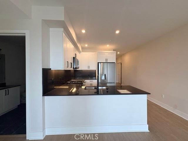 451 Grand Avenue W 322