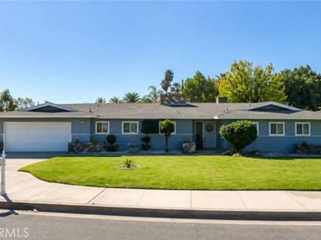 451 E Easton St, Rialto, CA 92376