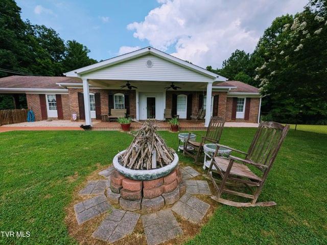 451 Flemingtown Dr, Clintwood, VA 24228