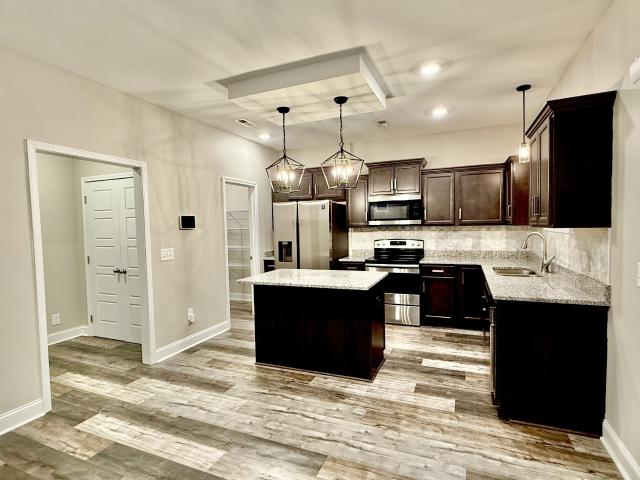 451 Kinslow Ct
