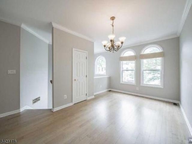 451 Hartford Dr