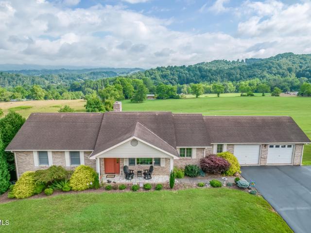 451 Highland Acres