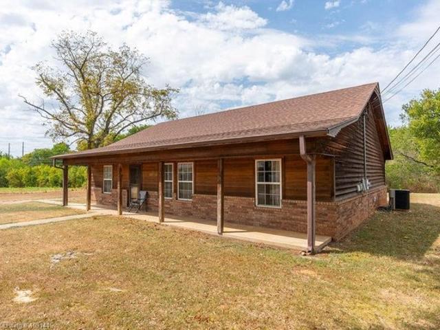 451 Hill St, Booneville, AR 72927