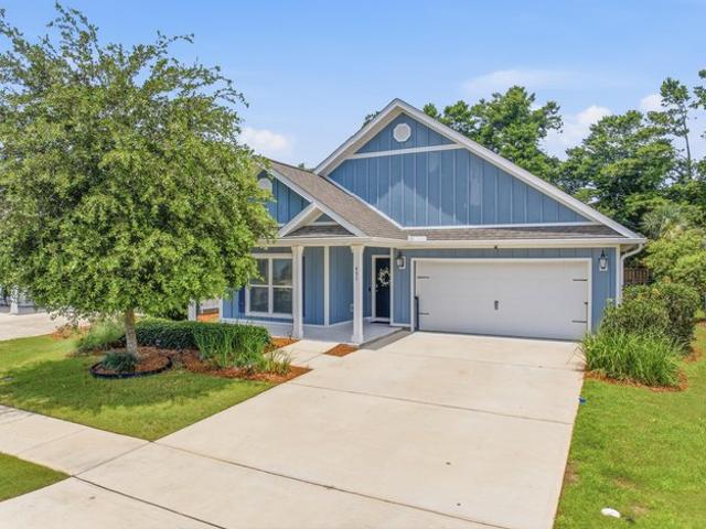 451 Lightning Bug Ln, Freeport, FL 32439