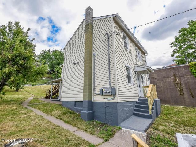 451 Moss Street