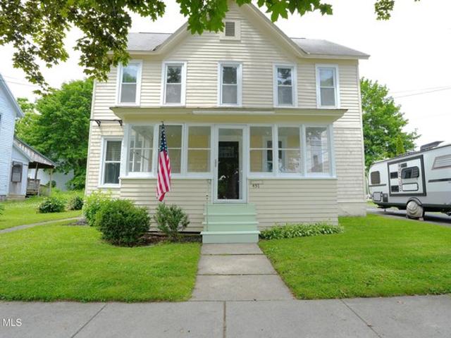 451 N Perry St, Johnstown, NY 12095
