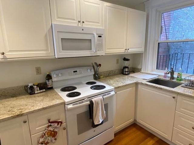 451 Park Dr 3B, Boston, MA