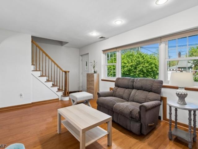 451 Pine Ave