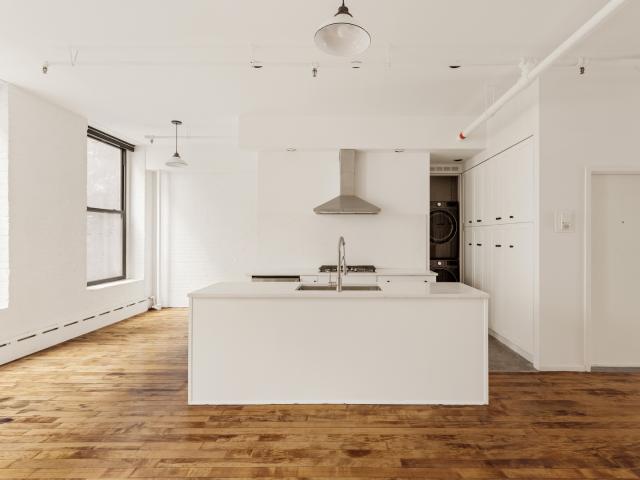 451 w broadway 4n