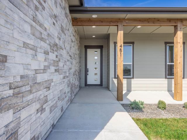451 W Elaine Ct