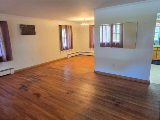 451 W Fairview St