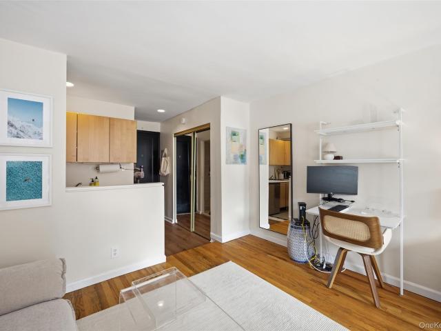 451 West 22nd Street 3F
