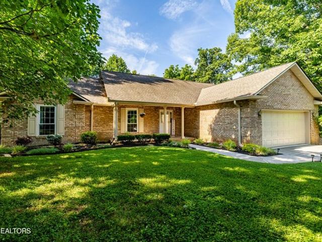 451 Timbercreek Dr, Maryville, TN 37803