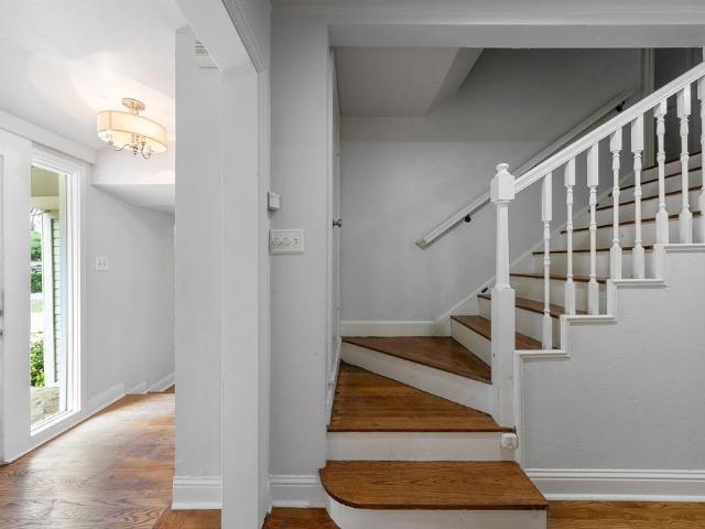 4524 Mockingbird Lane