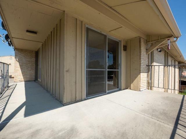 4524 Amesbury Dr, Unit C, Dallas, TX 75206 | MLS #21192 | Compass