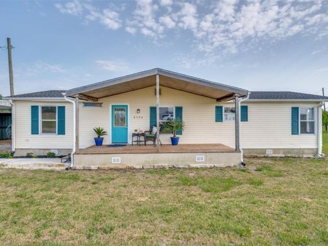 4524 Elementary Dr, Southmayd, TX 76268