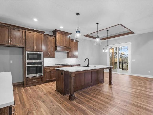 4524 SW Berkshire Dr, Lee's Summit, MO 64083 | MLS #2609