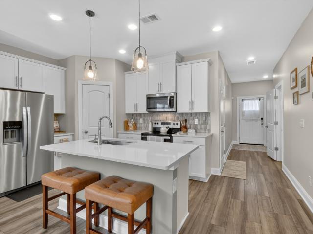 4524 Skywood Ln