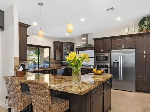 45250 Vista Santa Rosa