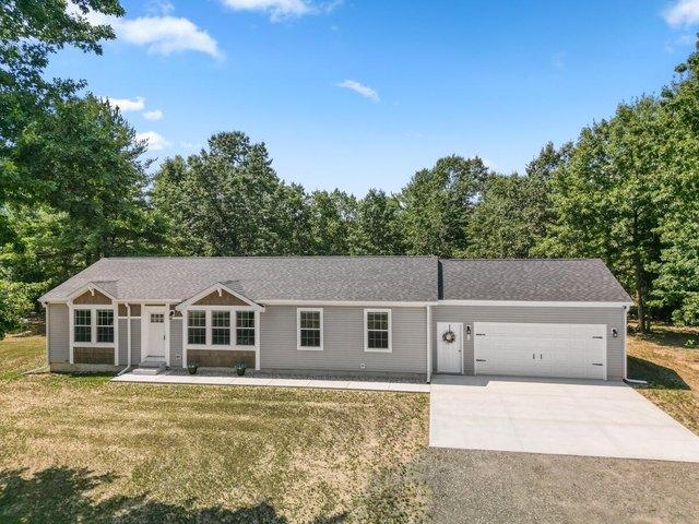 4525 Medler Dr Unit 8, Morley, MI 49336