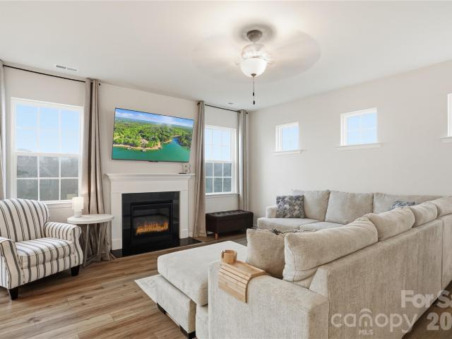 4525 Clifton Mill Lane